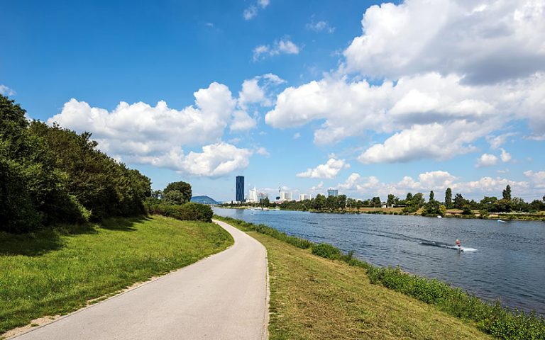 Walking in Vienna’s Green Belt | Austria Direct